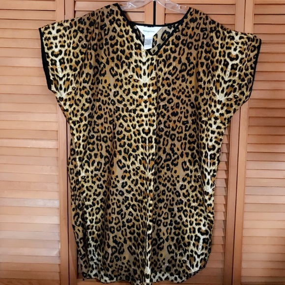 Metropolitan | Intimates & Sleepwear | Nwt Metropolitan Osfm Leopard ...